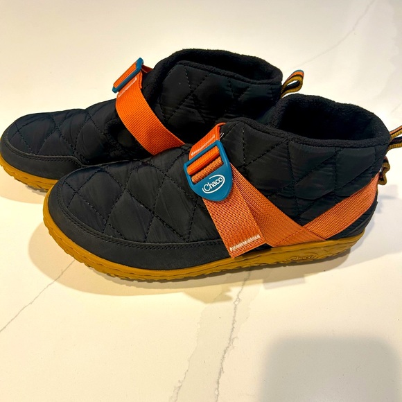 Chaco | Shoes | Chaco Ramble Puff Women Retro Black W9 | Poshmark